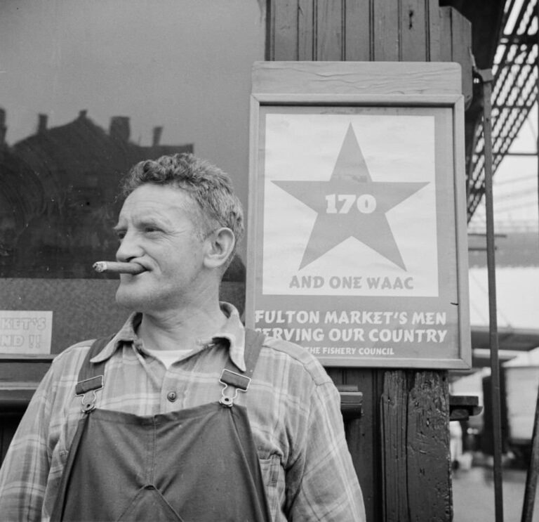 Stunning Historical Photos of Fulton Fish Market from the 1900s to 1960s