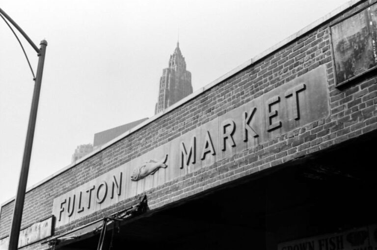 Stunning Historical Photos of Fulton Fish Market from the 1900s to 1960s