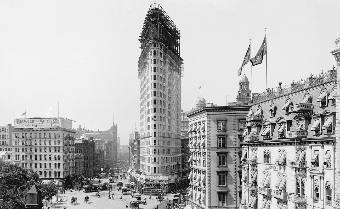 Rare Historical Photos show the Construction of Flatiron Building