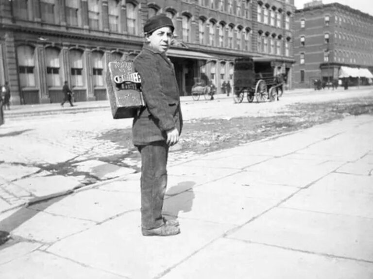 The Grit and the Glory: Alice Austen's Vintage Photos of New York's ...