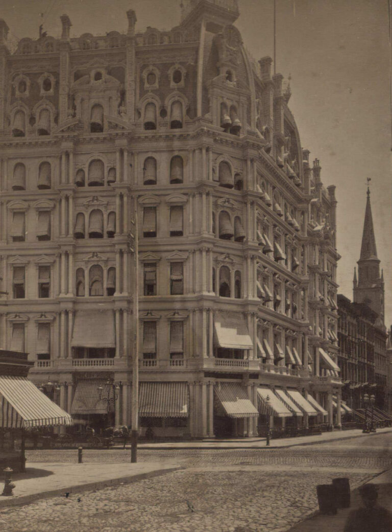 Rediscovering 1870s Manhattan through Captivating Historical Photos
