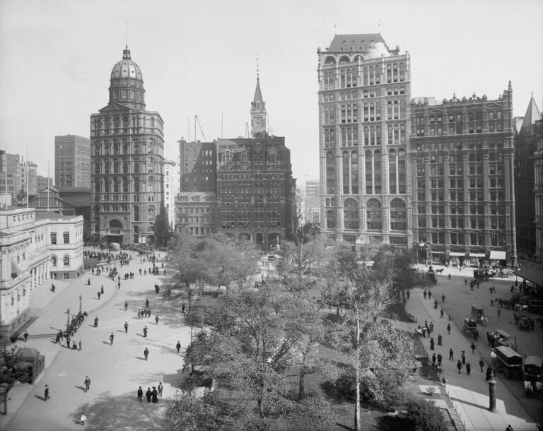 Manhattan's Dawn of a New Century: A Photo Journey Through the 1900s