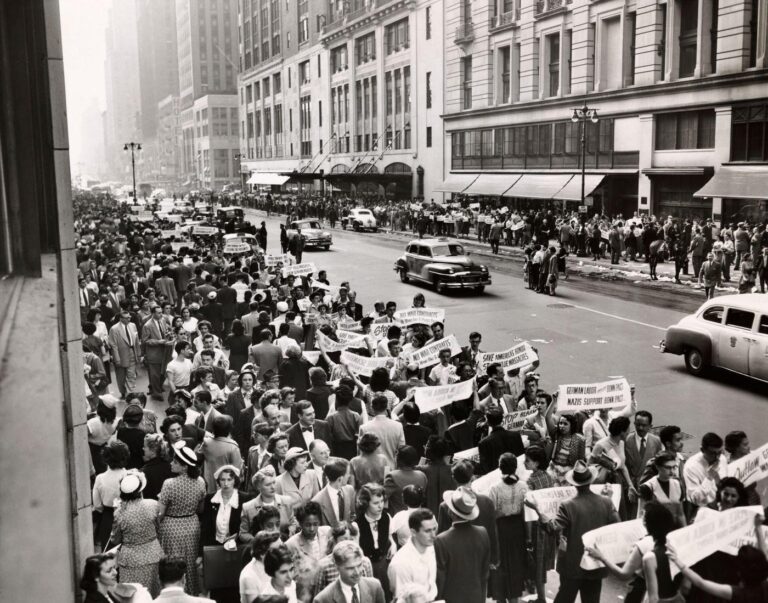 What Manhattan Looked like in the 1950s through Fascinating Photos