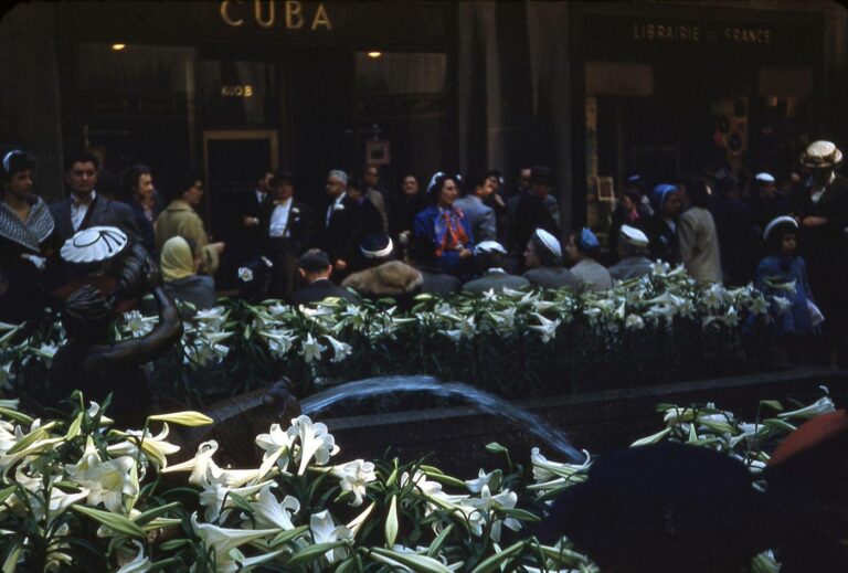 Step Back into 1950s Manhattan with Stunning Colored Photos