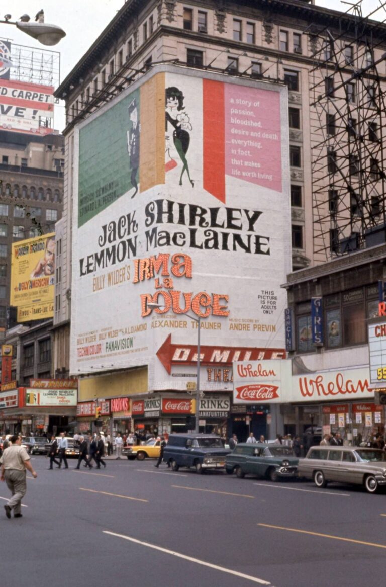 A Vivid Tour of Manhattan's 1960s Through Stunning Colored Photographs