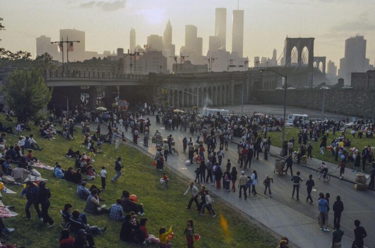 Manhattan's Mesmerizing '80s: Neon Nights, Street Art Days – A Colorful ...