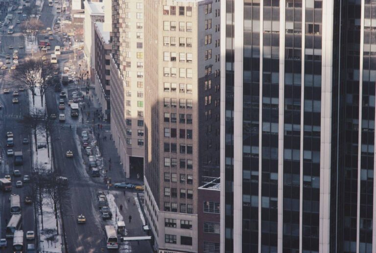 Manhattan's Mesmerizing '80s: Neon Nights, Street Art Days – A Colorful ...