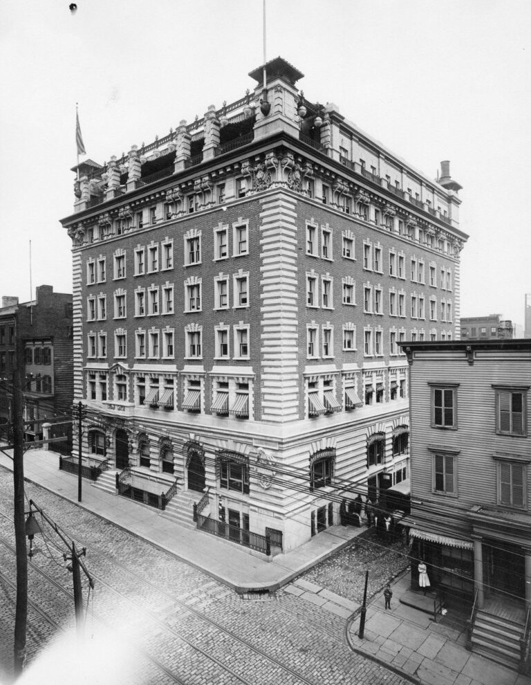 Photos That Take You on a Journey Through Brooklyn in the 1890s
