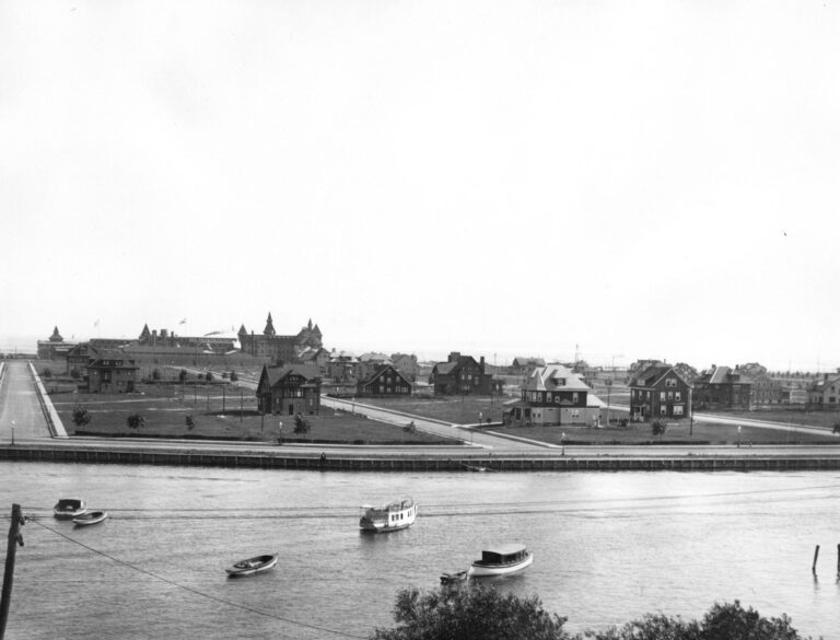 Photos That Take You on a Journey Through Brooklyn in the 1890s