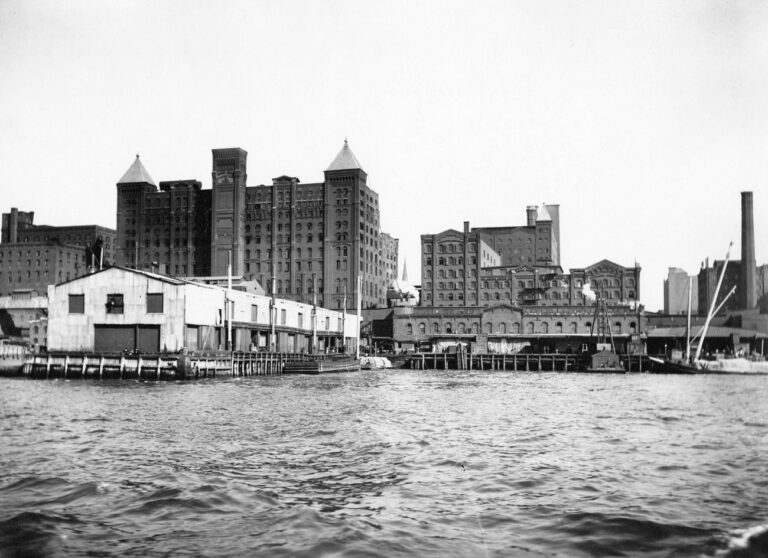 Photos That Take You on a Journey Through Brooklyn in the 1890s