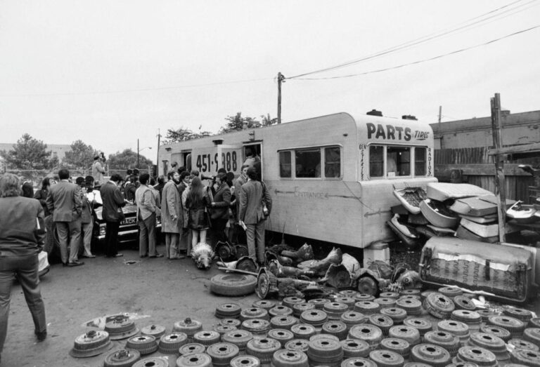 The Grit and Groove of Brooklyn in the 1970s Through Photos That ...