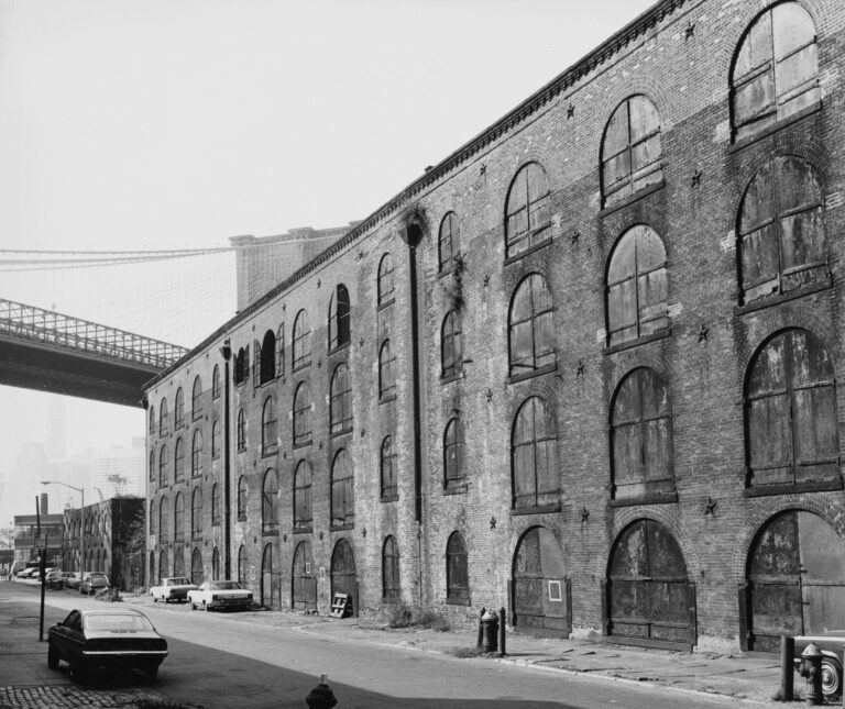 The Grit and Groove of Brooklyn in the 1970s Through Photos That ...