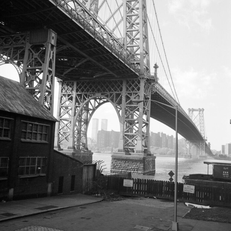 The Grit and Groove of Brooklyn in the 1970s Through Photos That ...