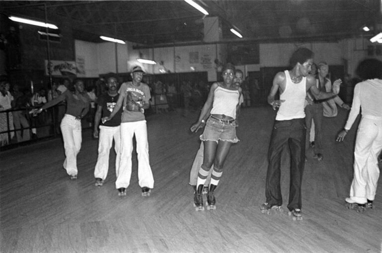 The Grit and Groove of Brooklyn in the 1970s Through Photos That ...