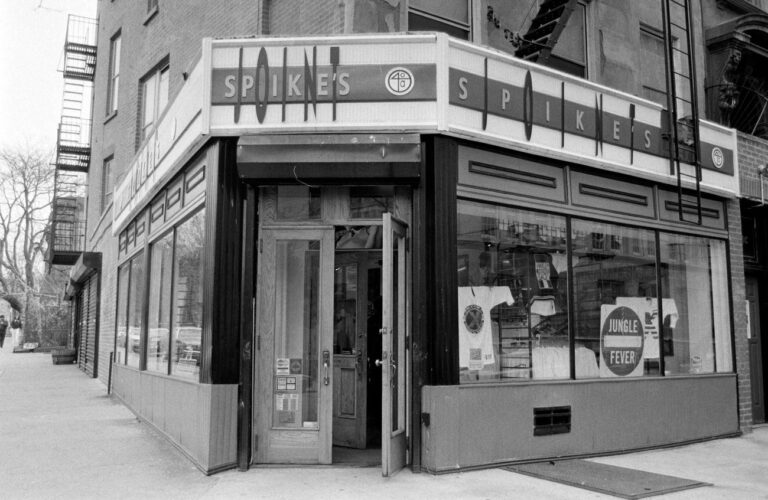 What Brooklyn looked like in the 1990s Through these Captivating Photos