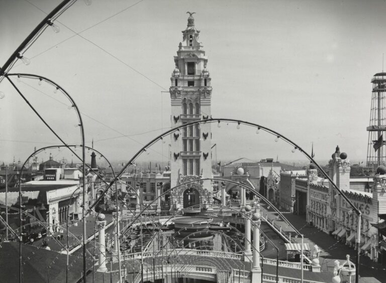 What Coney Island looked like at the Turn of the 20th Century