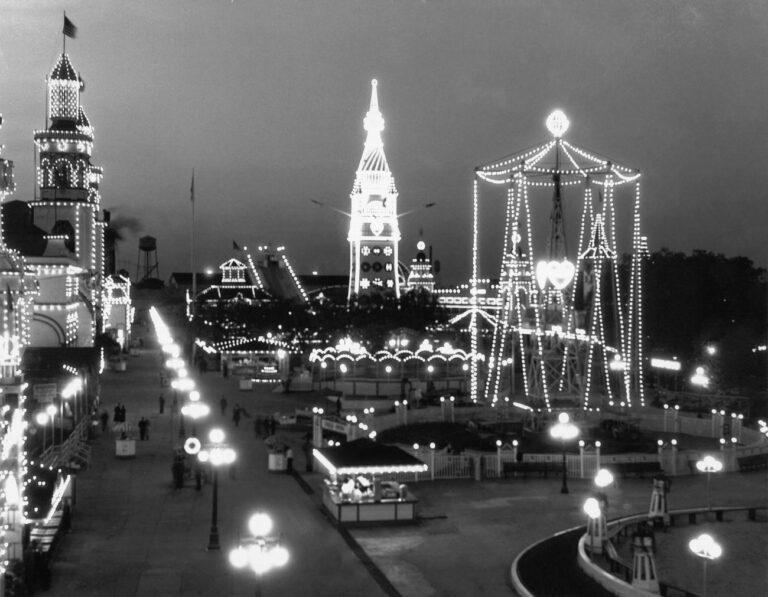 Dive Deep into the Heart of Coney Island in the 1930s, Captured Through ...