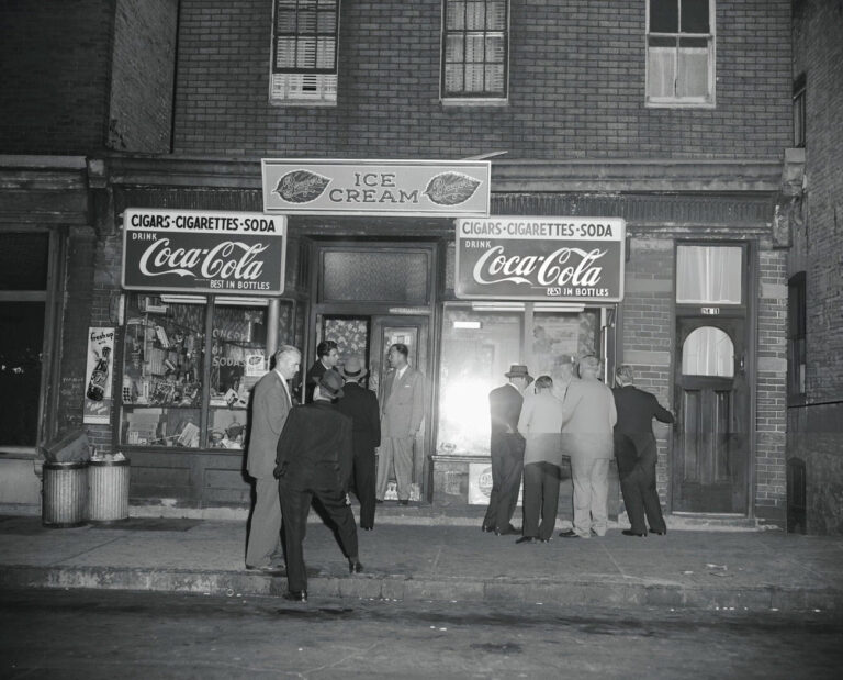 The Bronx in the 1950s: From Postwar Dreams to Urban Struggles in Photos