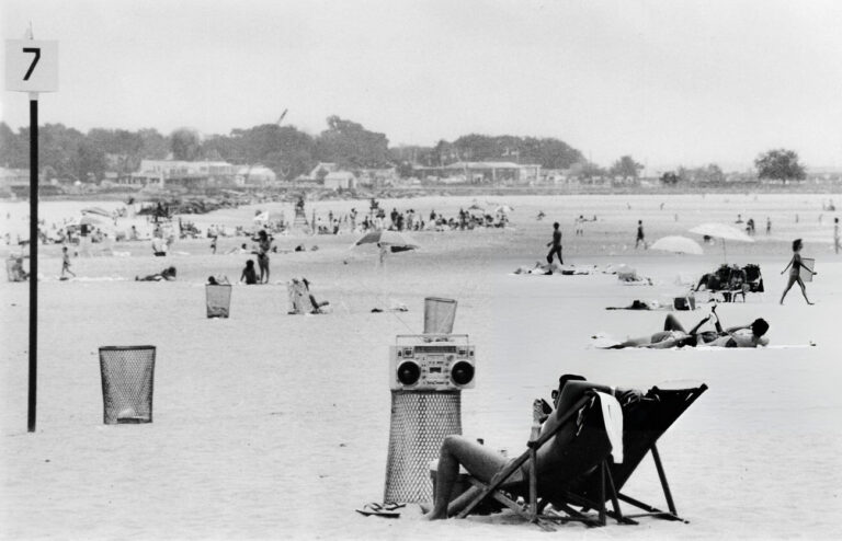 The Bronx in the 1980s: Fascinating Photos of Street Scenes and ...