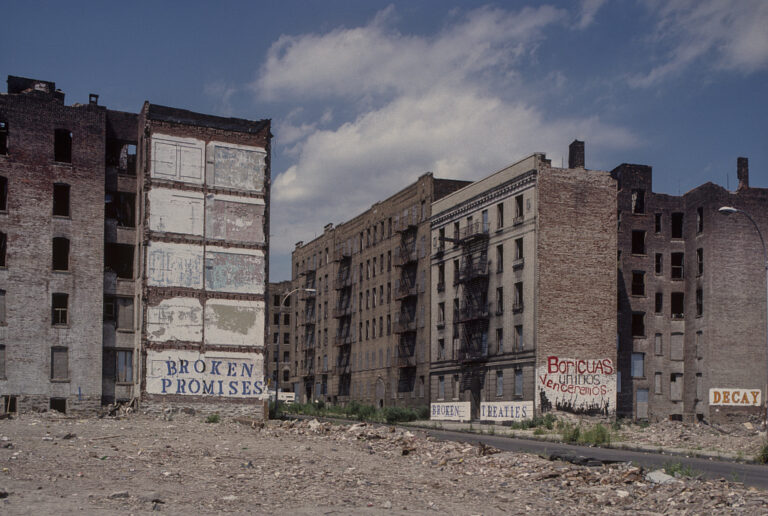 The Bronx in the 1980s: Fascinating Photos of Street Scenes and ...