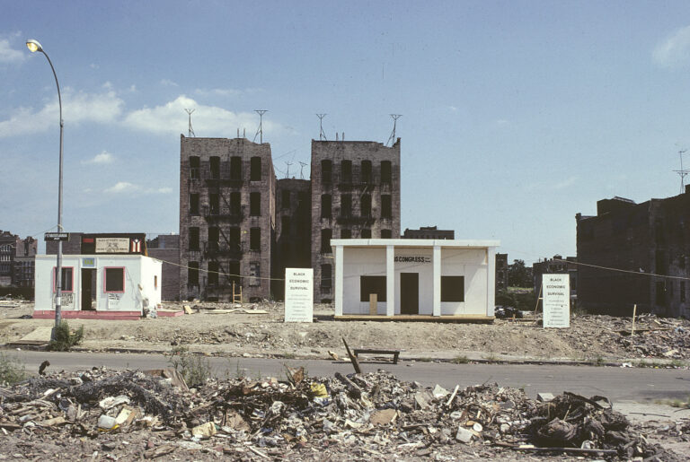 The Bronx in the 1980s: Fascinating Photos of Street Scenes and ...