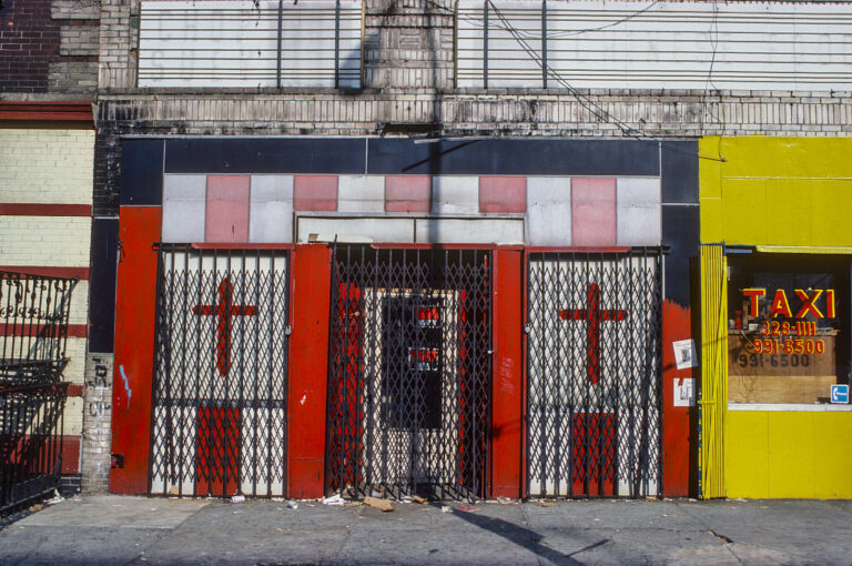 The Bronx in the 1980s: Fascinating Photos of Street Scenes and ...