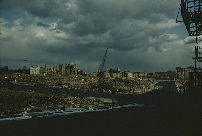 The Bronx in the 1980s: Fascinating Photos of Street Scenes and ...