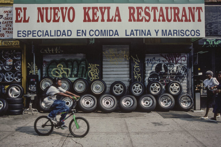 What the Bronx looked like in the 1990s: A Photo Journey through its ...