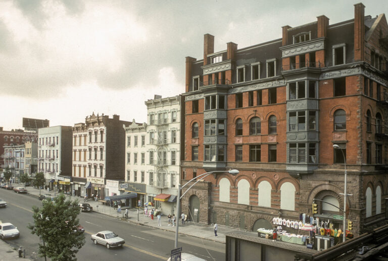 What Harlem looked like in the 1980s: A photographic Tour of Streets ...