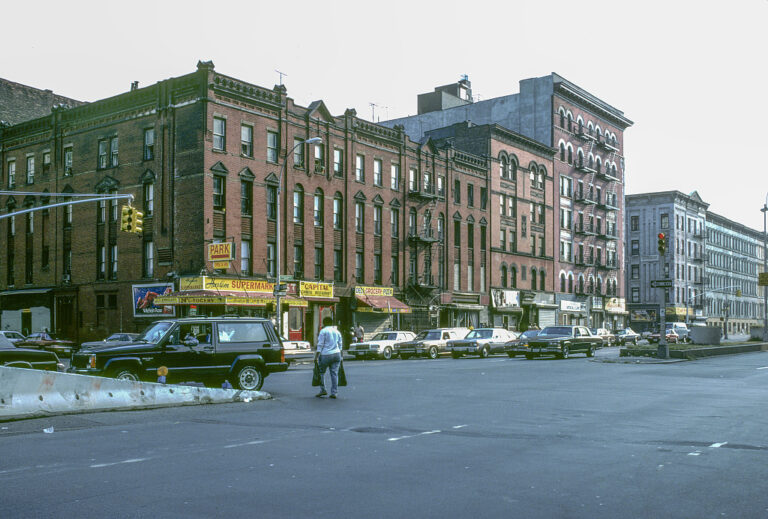 What Harlem looked like in the 1980s: A photographic Tour of Streets ...