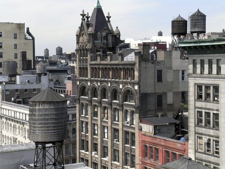 80 Stunning Nostalgic Photos of Manhattan from the 2000s