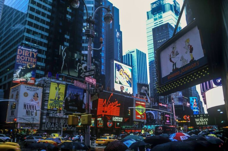 80 Stunning Nostalgic Photos of Manhattan from the 2000s