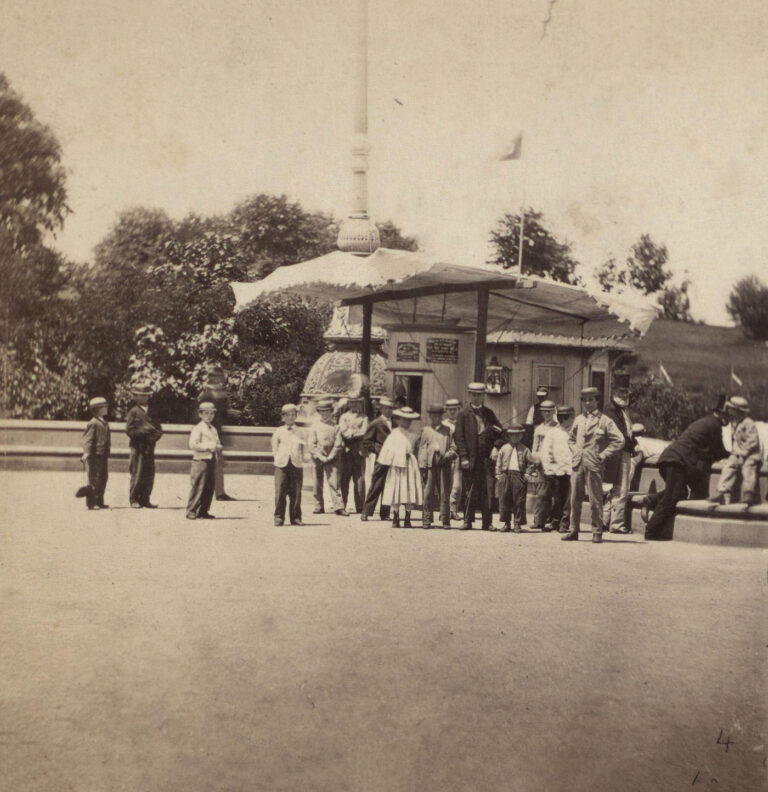 New York City in the 1870s: Fascinating Historic Photos Capturing ...
