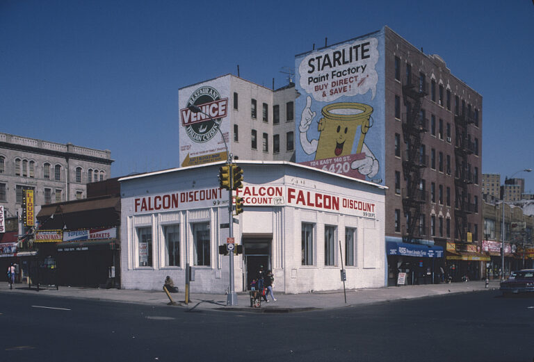 What New York City looked like in the 1990s through Stunning Photos