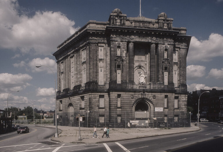 What New York City looked like in the 1990s through Stunning Photos