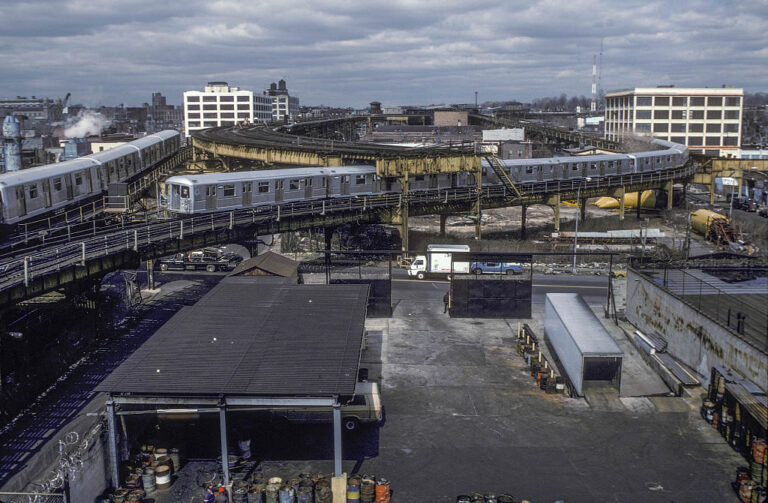 What New York City looked like in the 1990s through Stunning Photos