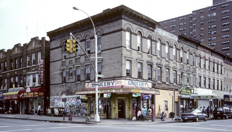 Terrible Living Conditions inside the Squalid New York City's Tenements ...