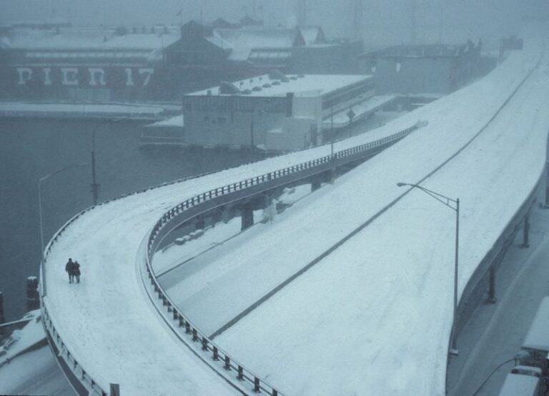 A Look Back at the Historic Blizzard of 1996 That Paralyzed New York ...