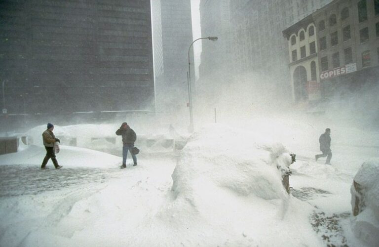 A Look Back at the Historic Blizzard of 1996 That Paralyzed New York ...