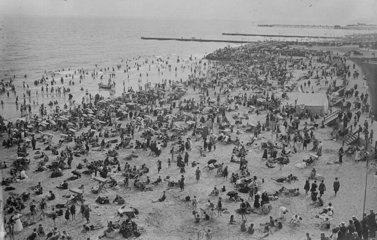 Fascinating Historical Photos of Brighton Beach, Coney Island in the 1900s