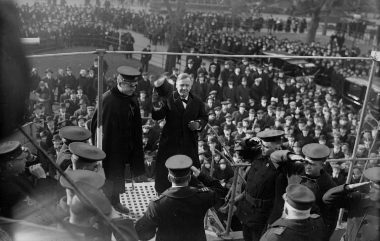 Fascinating Historical Photos of USS Recruit Battleship Replica Built ...