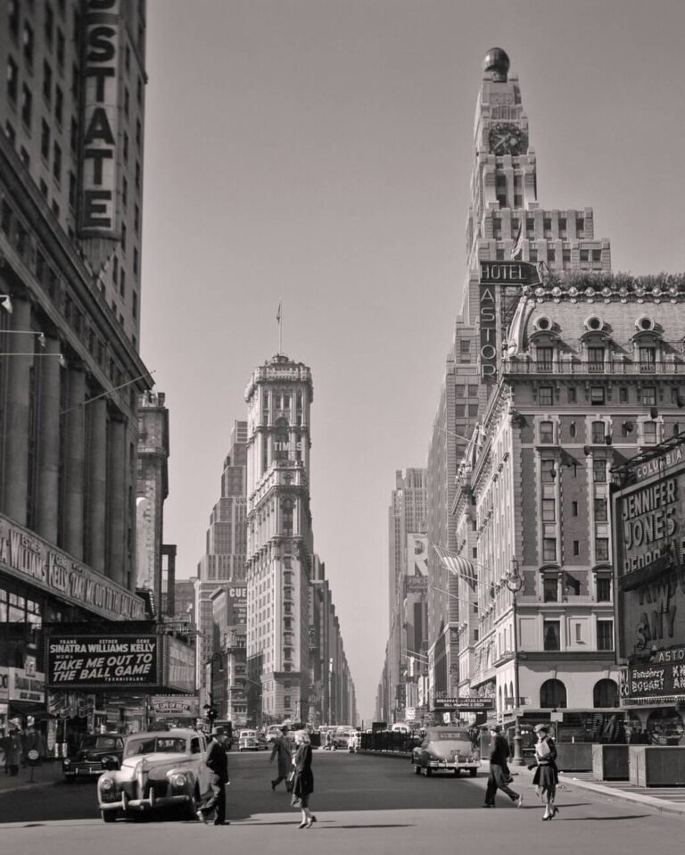 What Time Square looked like in the 1940s through these Fascinating ...