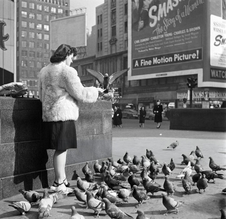 What Time Square looked like in the 1940s through these Fascinating ...