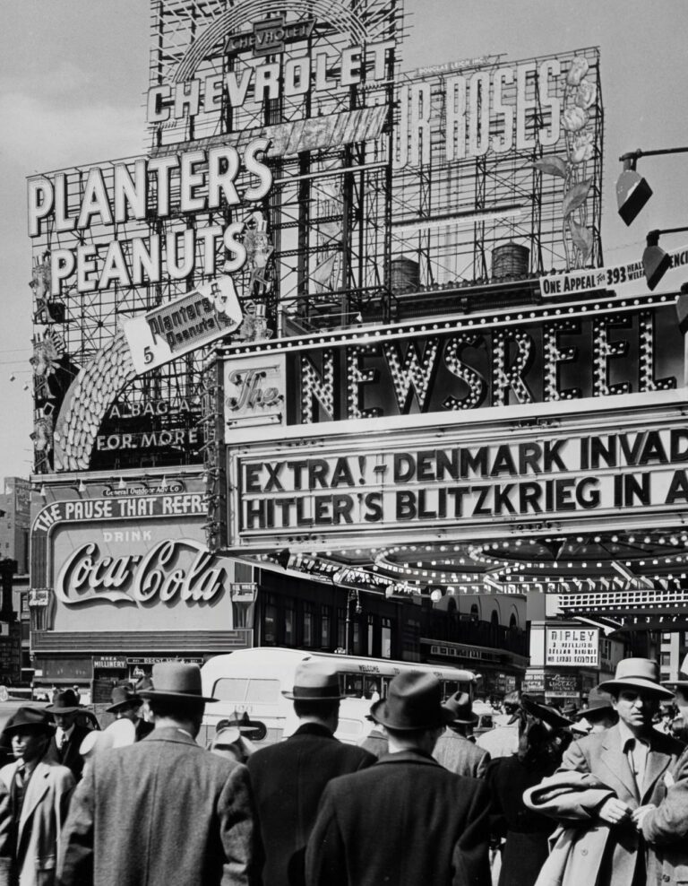 What Time Square looked like in the 1940s through these Fascinating ...