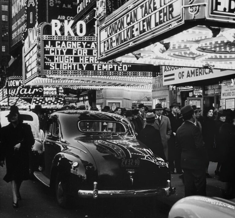 What Time Square looked like in the 1940s through these Fascinating ...