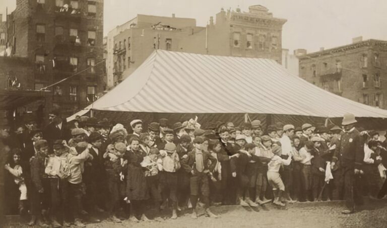 Jacob Riis's Photos Capture the Struggles for Survival in 1895 New York ...