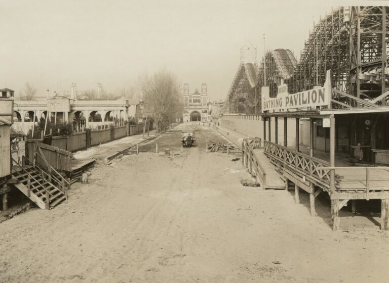 A Glimpse into Boardwalk Life of Coney Island in the 1920s through ...