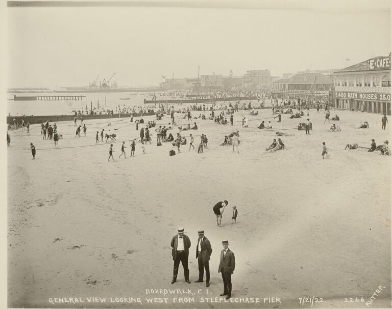 A Glimpse into Boardwalk Life of Coney Island in the 1920s through ...