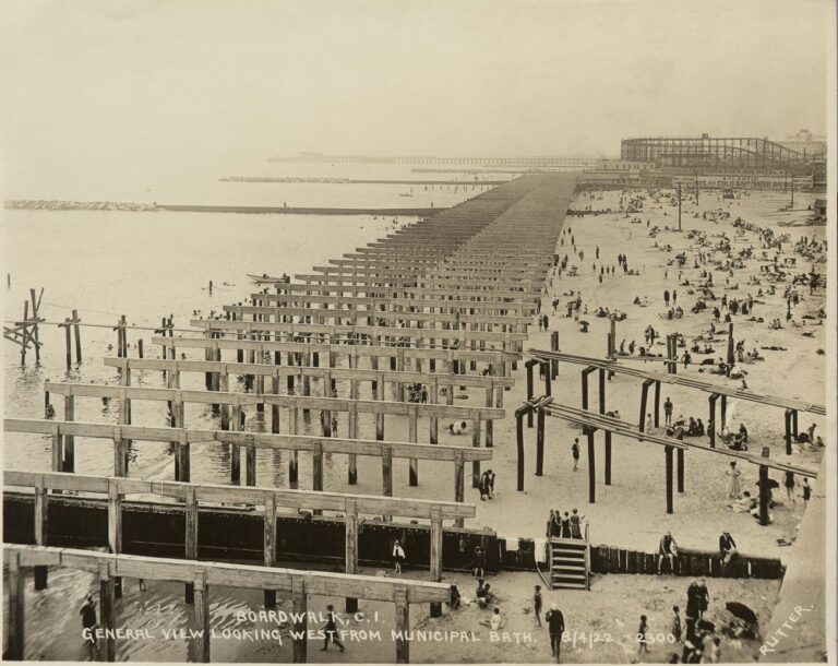 A Glimpse into Boardwalk Life of Coney Island in the 1920s through ...