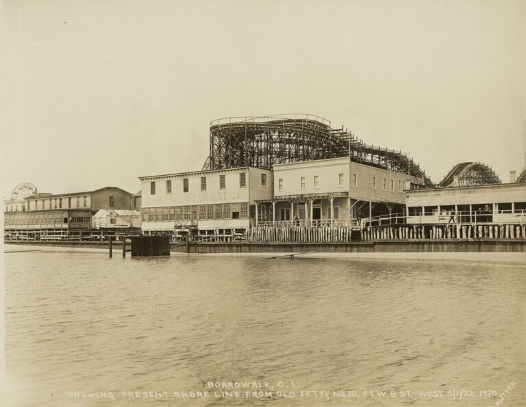 A Glimpse into Boardwalk Life of Coney Island in the 1920s through ...